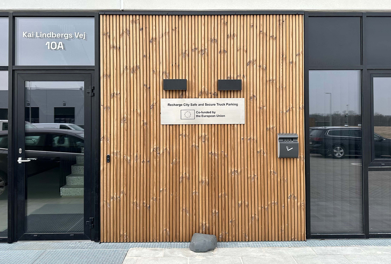 Recharge City | David Super-Light